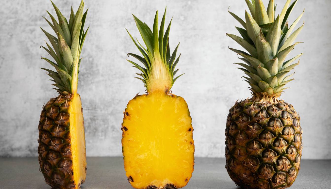 How to Pick a Pineapple: Tips from a Fruit Expert (2026)