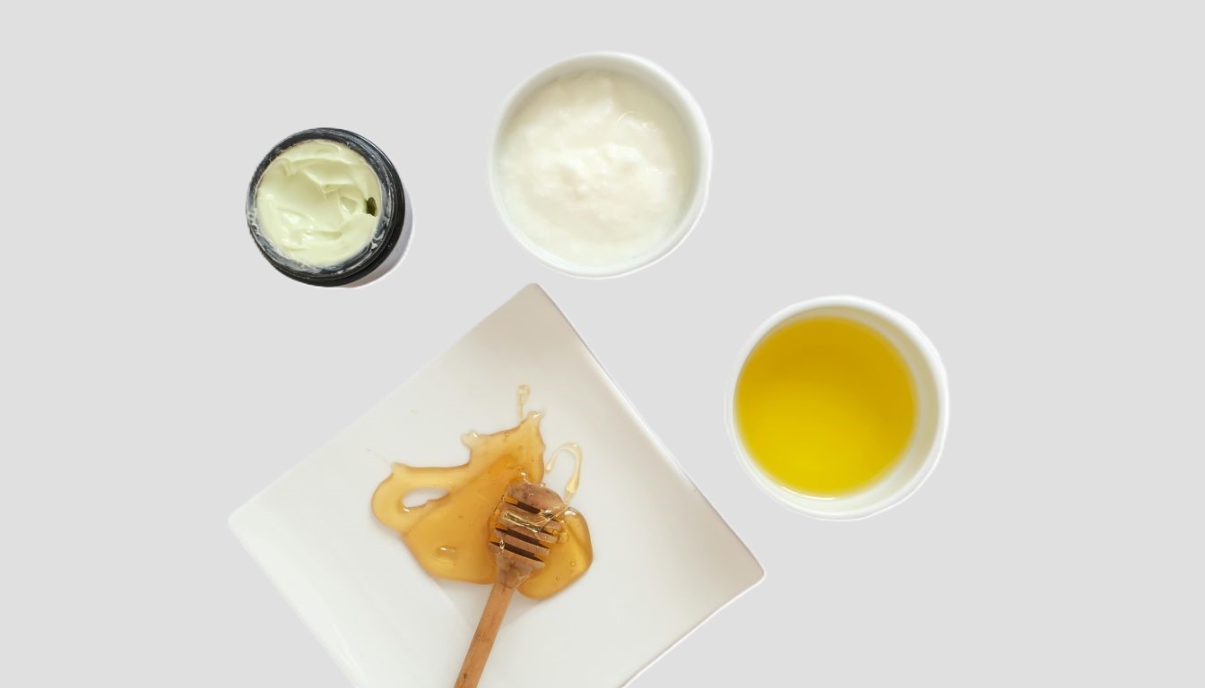 Best Natural Ingredients for Glowing Skin: A Quick Guide (2025)
